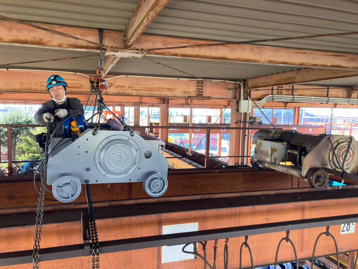 2.8tホイストダブルレール載せ替え – 株式会社アイエヌテクノ